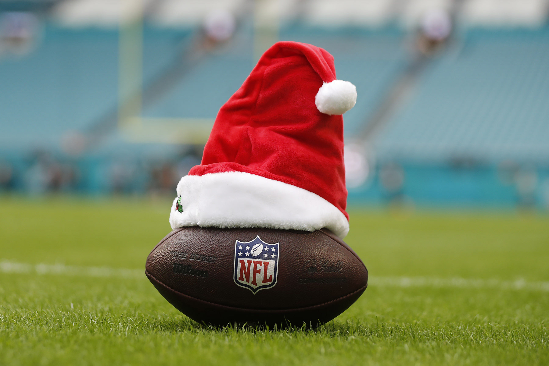 A Netflix Christmas Touchdown - Diray Media